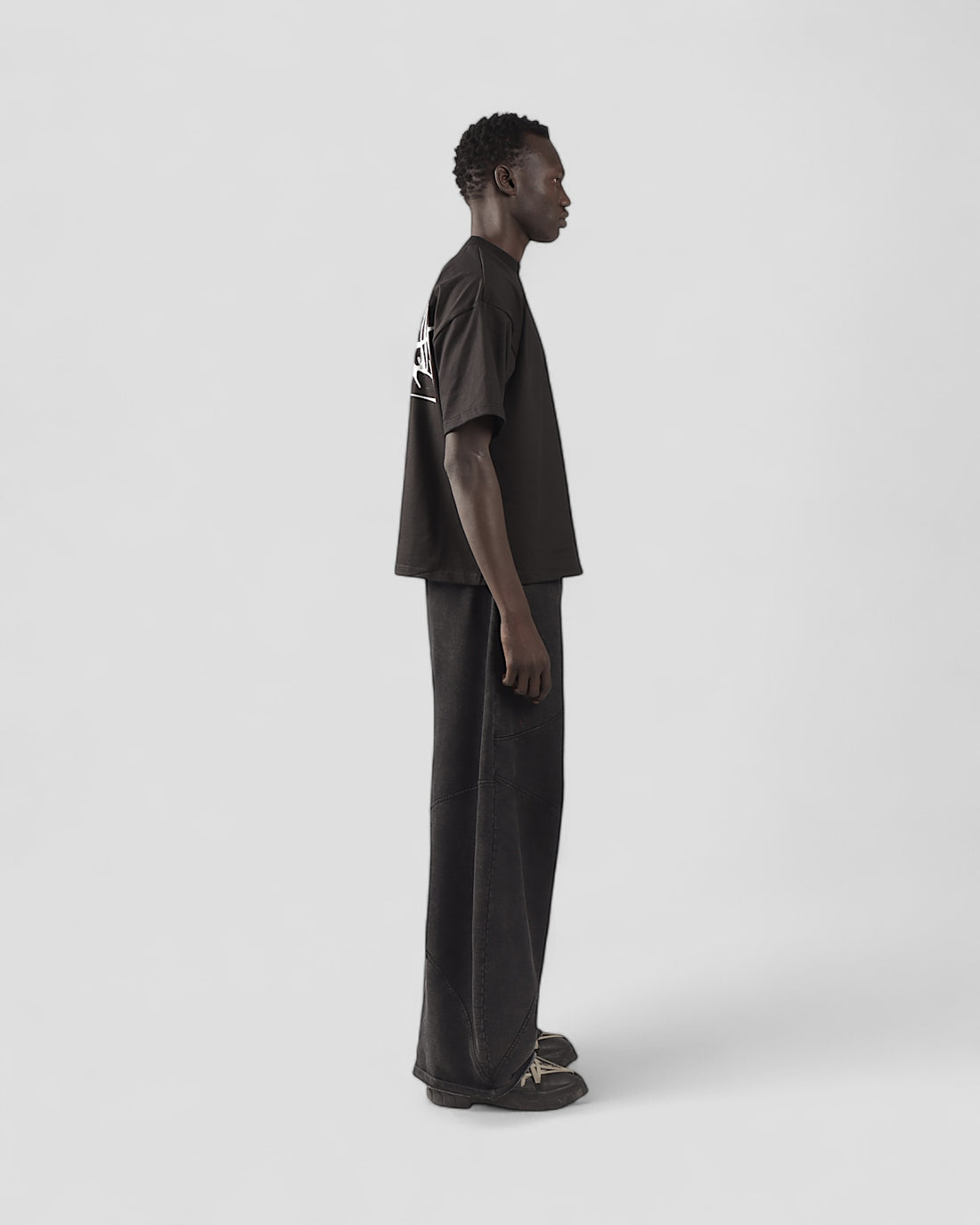 INTERLUDE BLACK BOXY TEE – SN2 STUDIOS